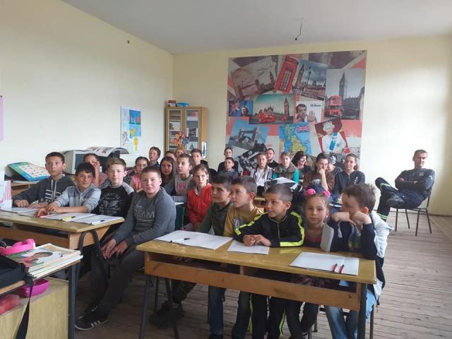 Učenicima OŠ „Mataruge“ održano predavanje kroz projekat „Edukacija ...