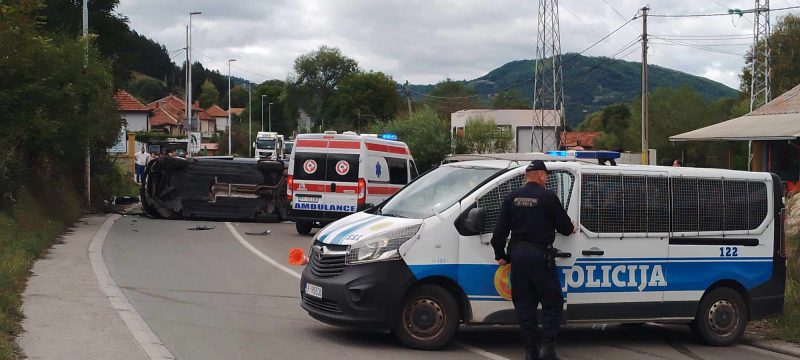 Pljevlja: Prevrnulo se vozilo, ima povrijeđenih - PV INFORMER